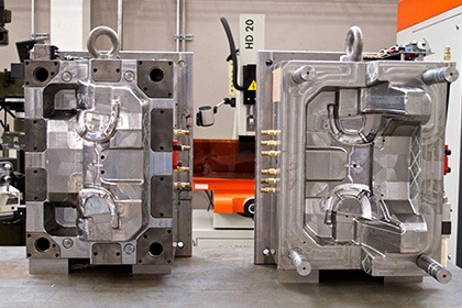 Contáctanos y Conéctate con la Innovación en Tecnología Global