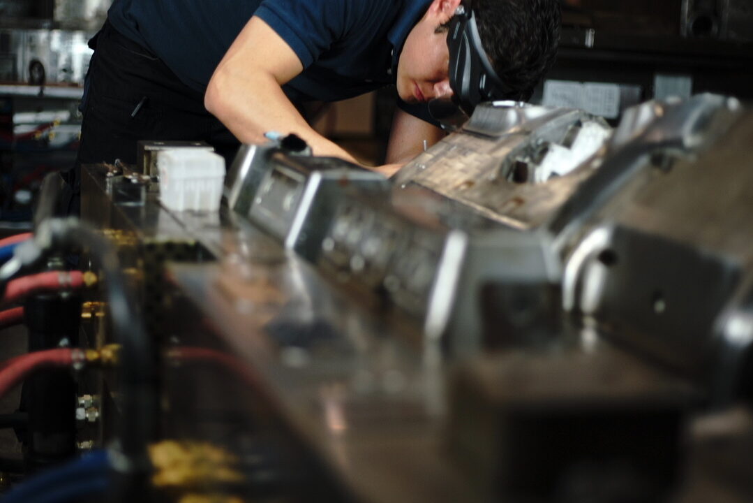 Contáctanos y Conéctate con la Innovación en Tecnología Global